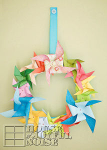 Pinwheel Wreath | Tutorial and Decor